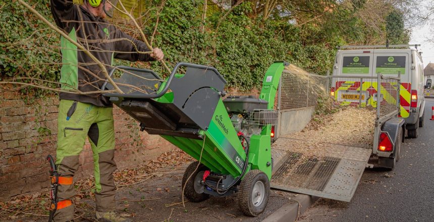 CS100 proves perfect for work in confined spaces for MJB Group